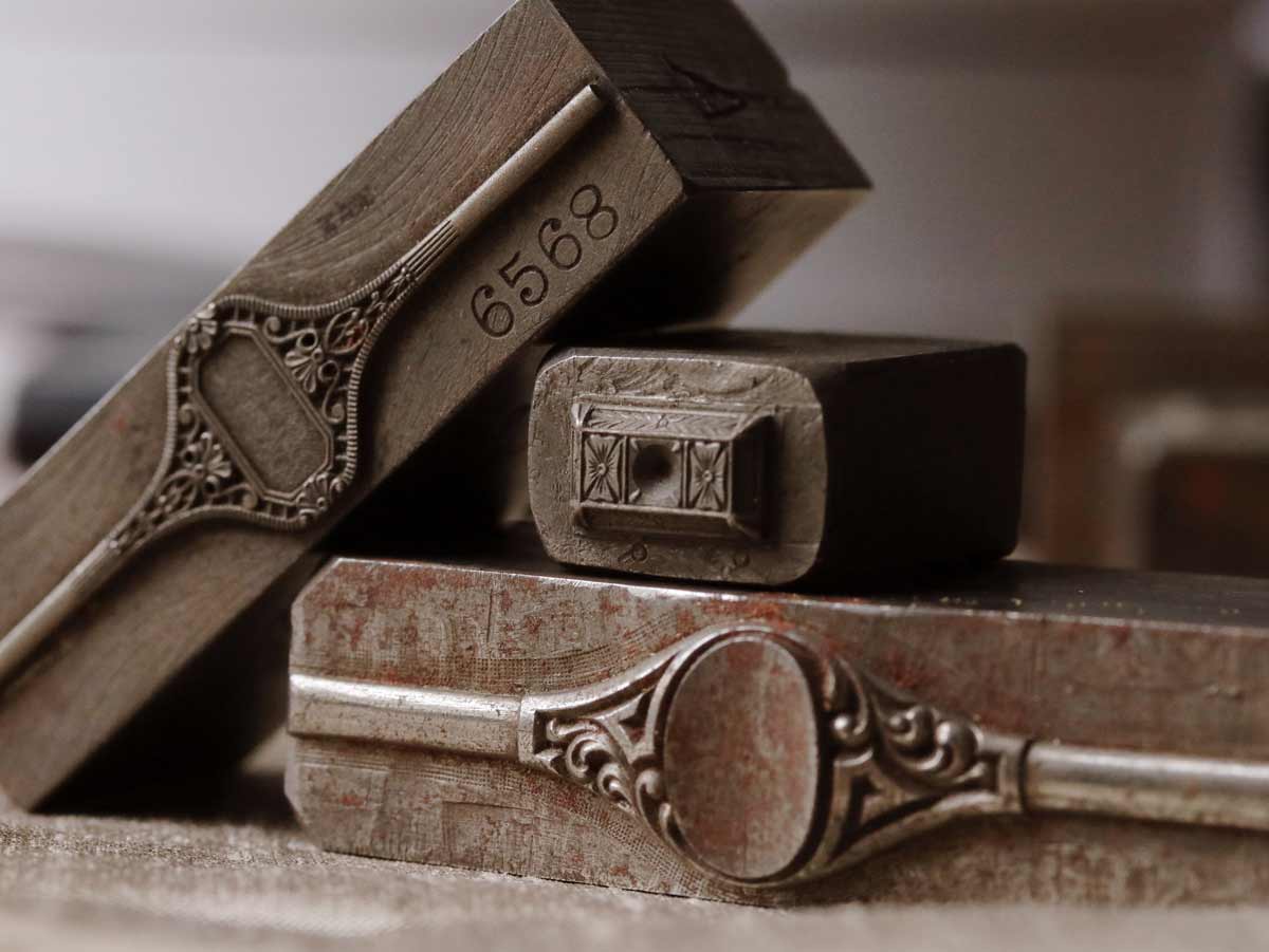 Struck By Light: Art Deco Filigree Jewelry History & Method - Market ...