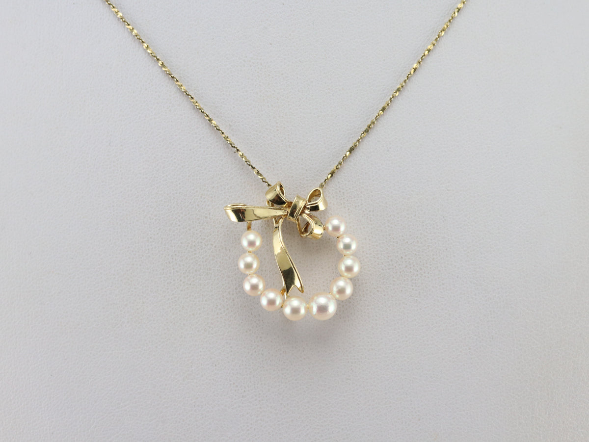Retro Era Pearl Circle Pin - Market Square Jewelers