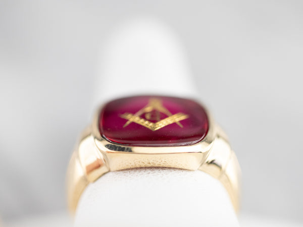 Retro Men's Ruby Red Glass Masonic Ring