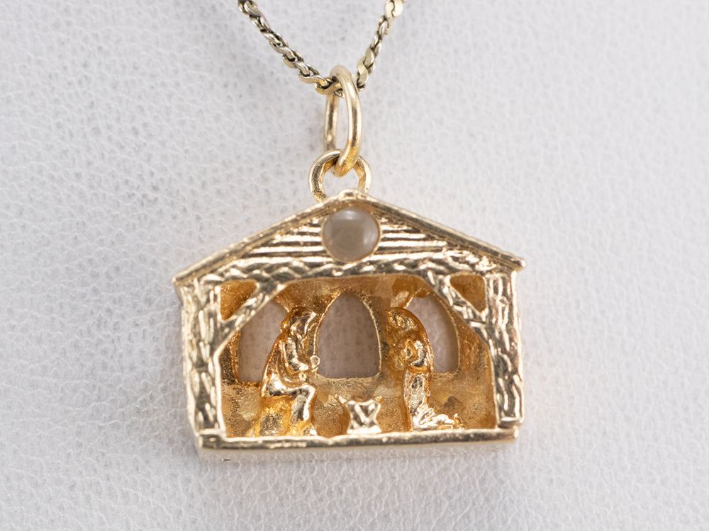 Vintage Gold Manger Charm Pendant - Market Square Jewelers
