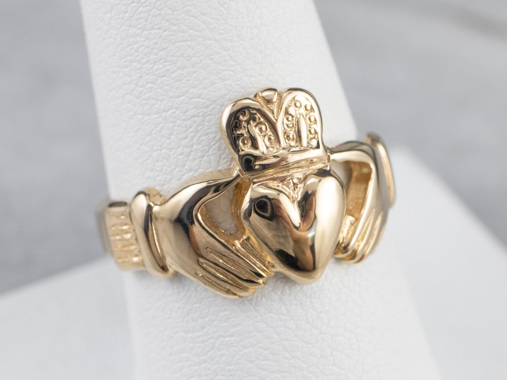 Classic 14K Gold Claddagh Ring - Market Square Jewelers