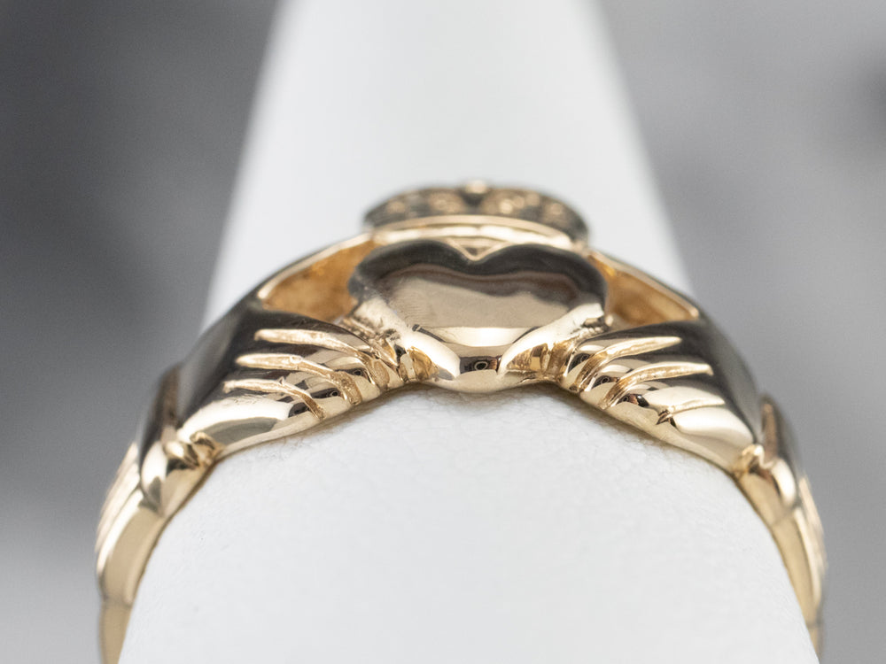 Classic 14K Gold Claddagh Ring - Market Square Jewelers