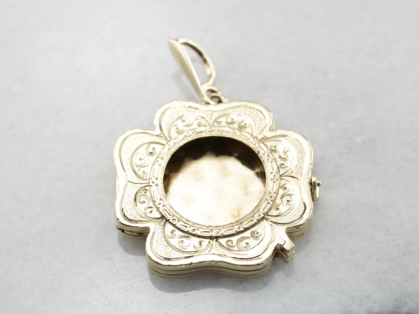 Vintage Shamrock Locket with Room for Multiple Images, Vintage Yellow ...