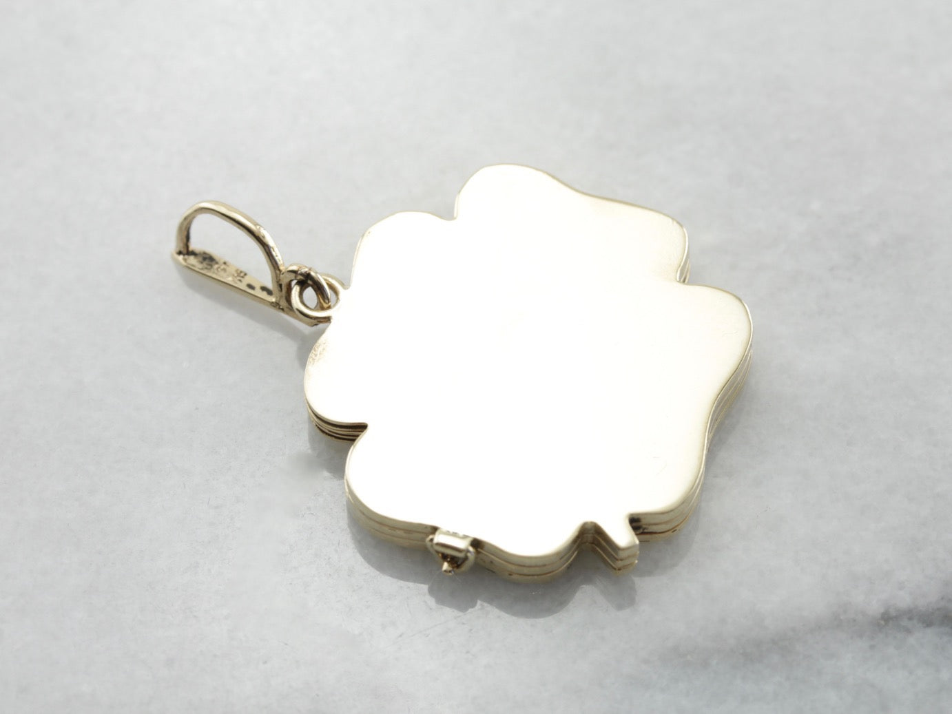 Vintage Shamrock Locket with Room for Multiple Images, Vintage Yellow ...