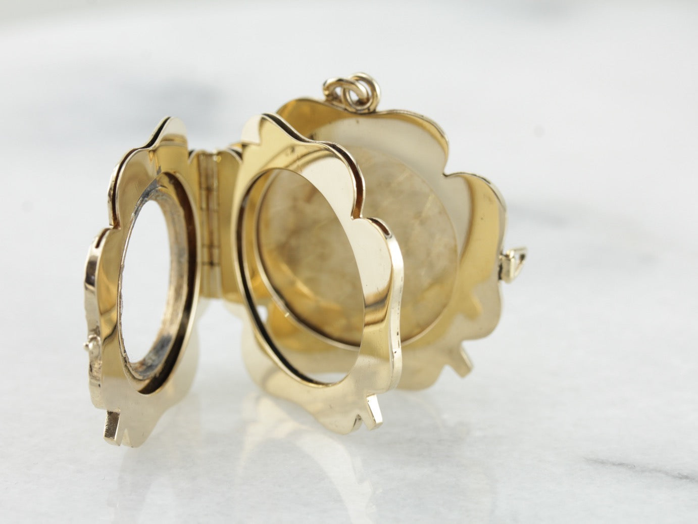 Vintage Shamrock Locket with Room for Multiple Images, Vintage Yellow ...