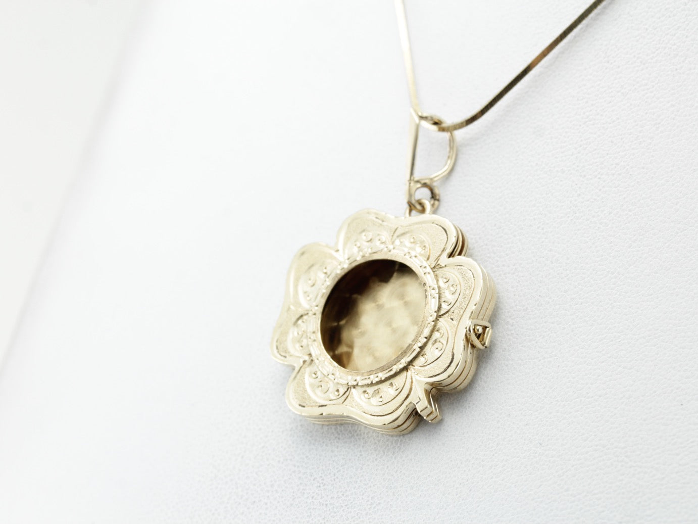 Vintage Shamrock Locket with Room for Multiple Images, Vintage Yellow ...